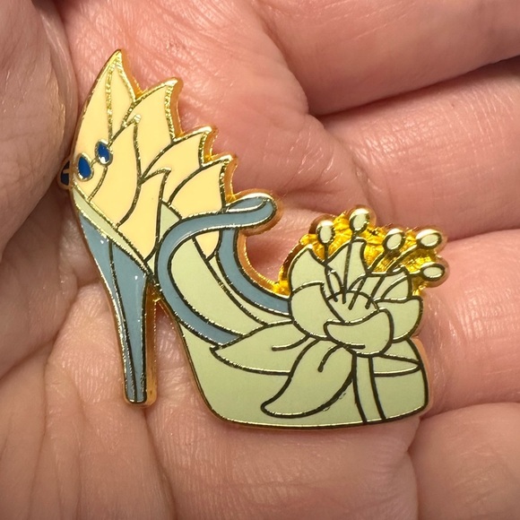 Disney | Accessories | Designer Princess Heel Tiana Disney Trading Pin ...